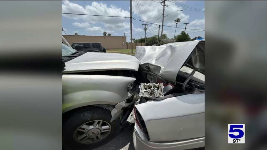 4 people hospitalized in Alamo crash
