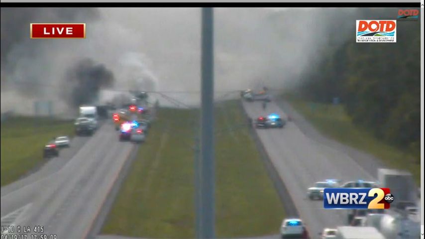 At least one dead in vehicle fire on I-10; Interstate closed in Port Allen