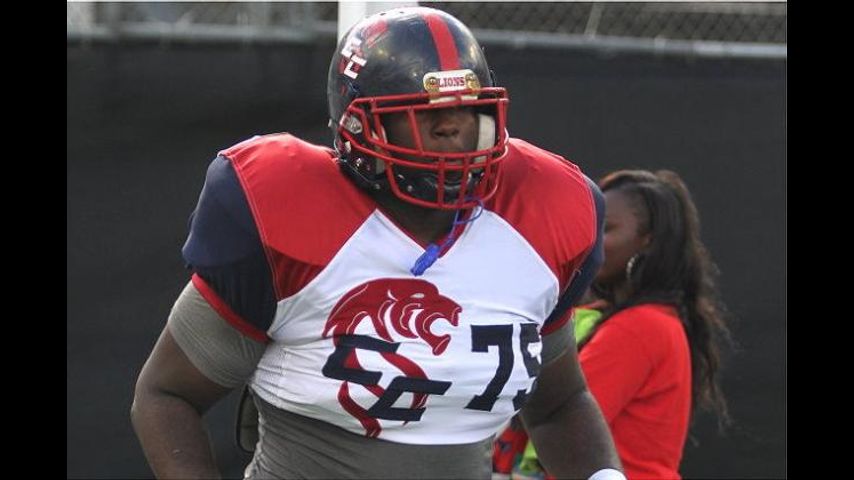 Travonte Valentine cleared to practice with LSU