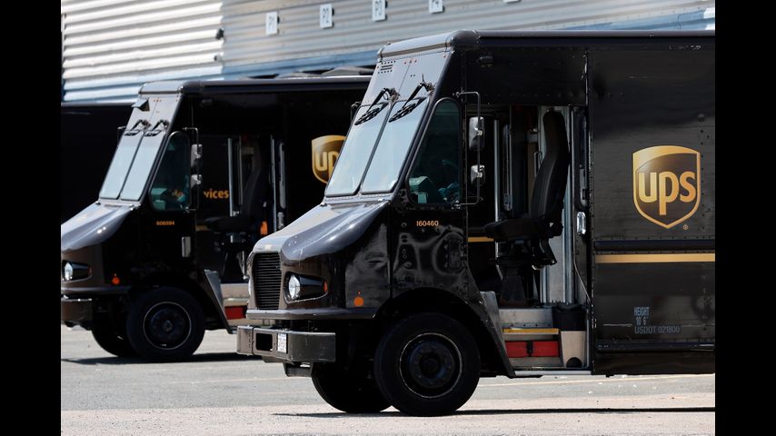 UPS to train nonunion employees as talks stall with union for 340,000 ...