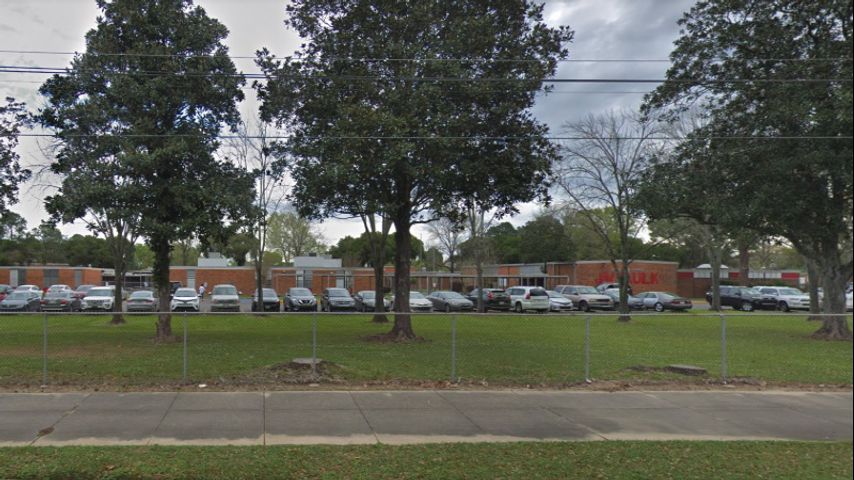Louisiana elementary school receives $10,000 donation Louisiana elementary school receives $10,000 donation