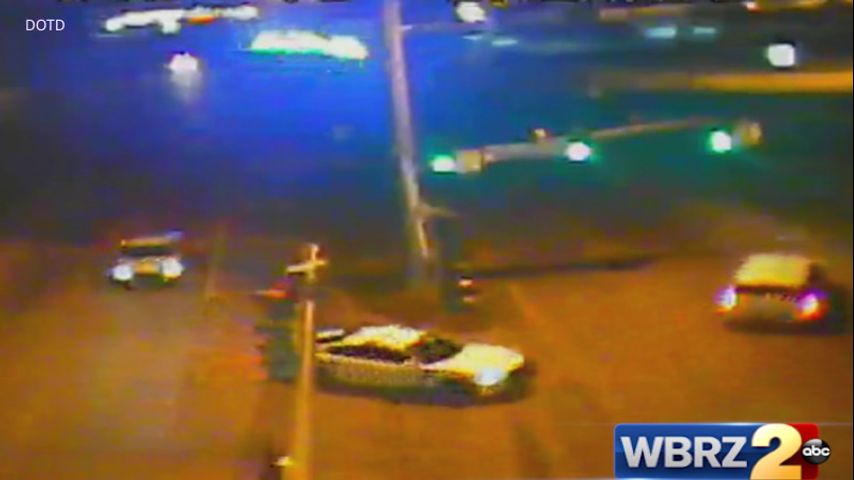 Tail end of high speed police pursuit captured on DOTD camera