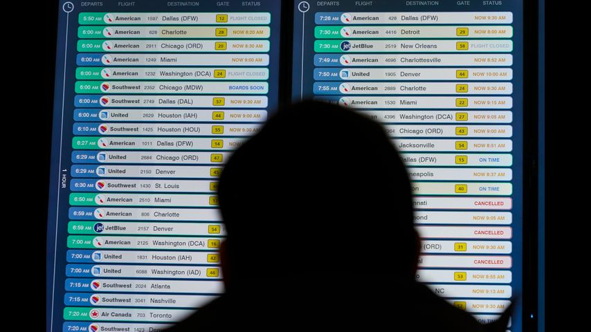 Flight disruptions cascade across US after computer outage