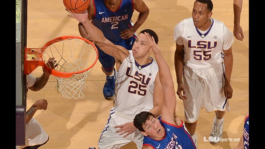 Florida beats LSU 68-62 despite big game from Simmons