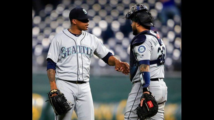 LEADING OFF: Homer-happy Mariners, Brewers-Dodgers rematch