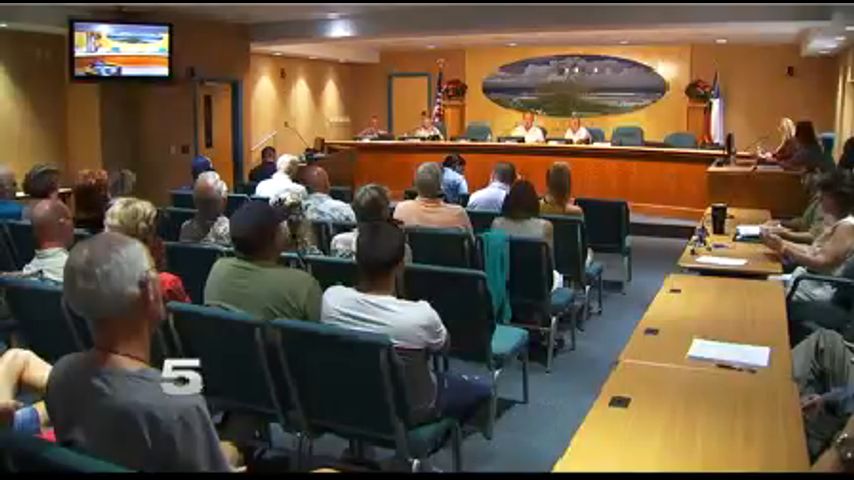 Isla del Padre Sur Presenta Junta para Spring Break