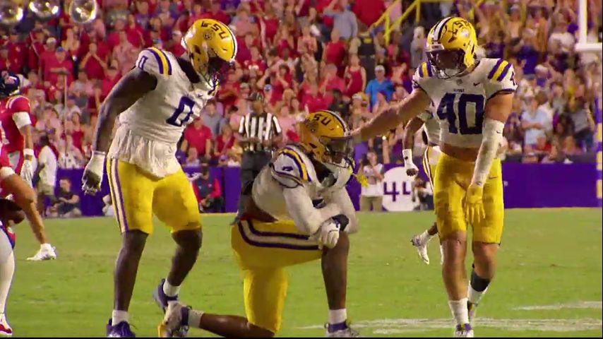 LSU heads on the road to face Arkansas in the annual 'Battle for the ...