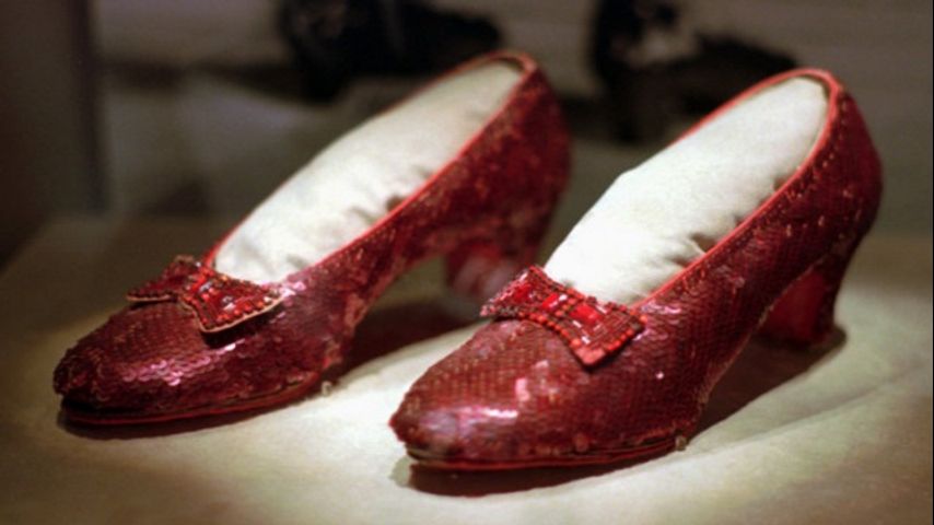 Feds: Stolen ruby slippers worn in 'Wizard of Oz' recovered