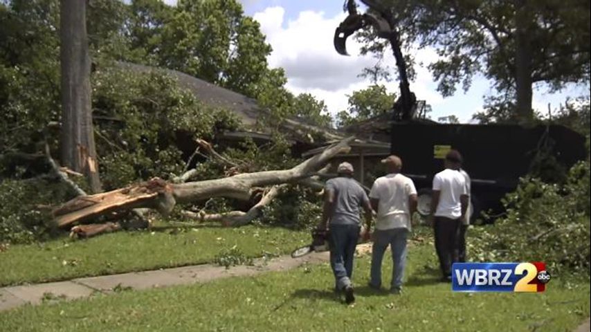 Debris cleanup underway in East Baton Rouge