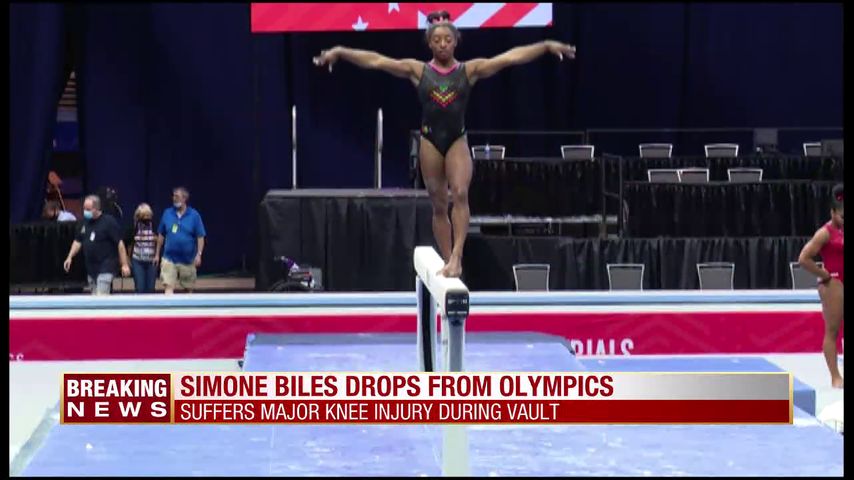 Simone Biles suffers knee injury, is pulled from gymnastics team finals ...