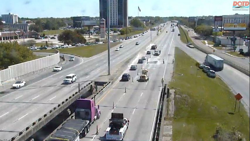 Botched pothole repairs cause traffic jam on I-10 Thursday